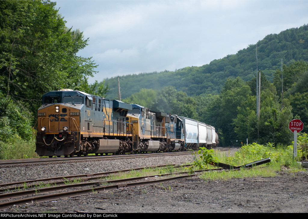 CSX 709 Leads Q425 at Chester